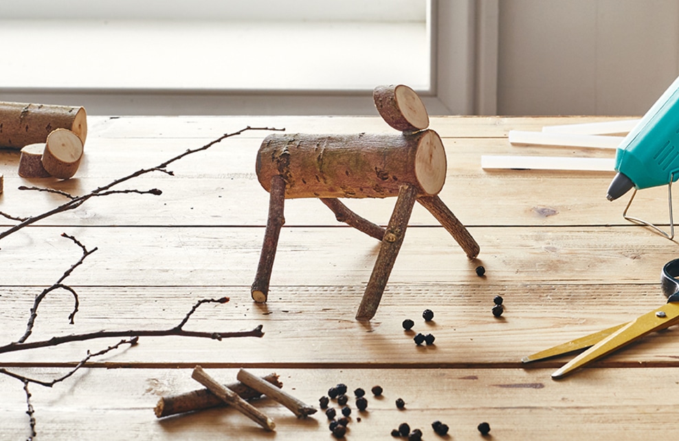 Réaliser des petits rennes en bois - Jardiland