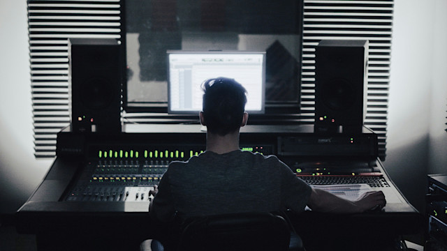 Create Better Mixes: The Flanger Tool Explained