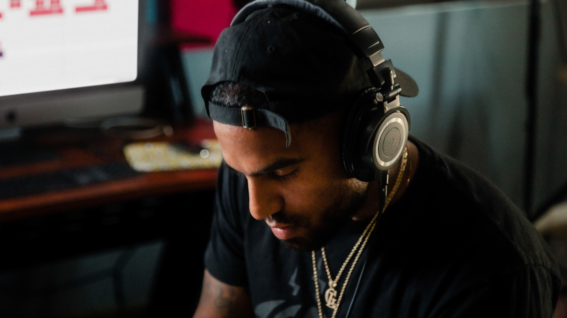 Making Music with Loops & Samples: A Beginner's Guide