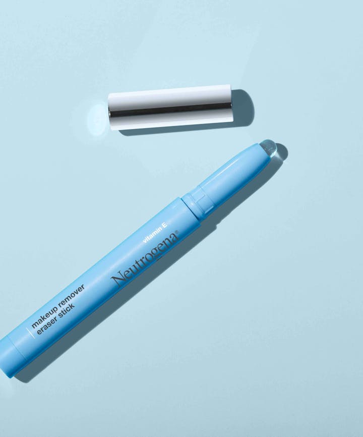 Makeup Eraser Stick For Makeup Mistakes | NEUTROGENA®