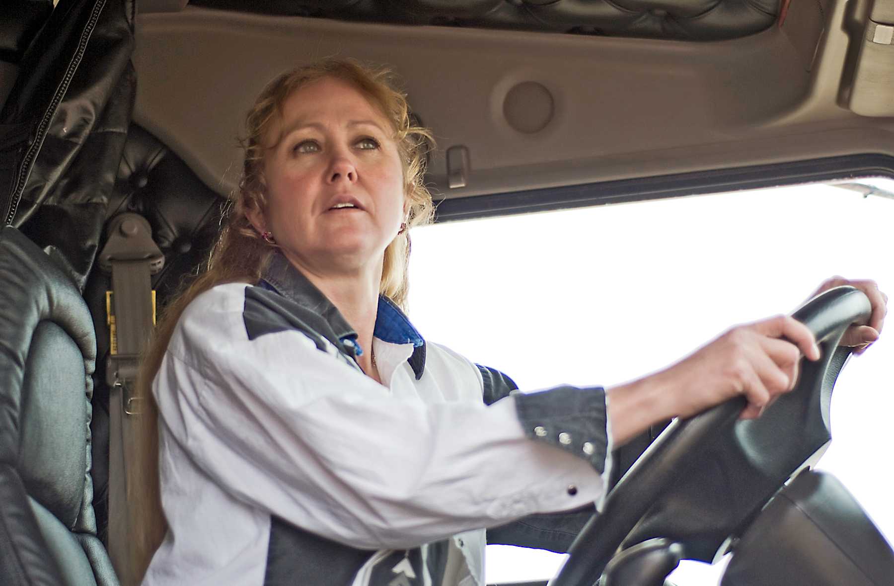 Women in Trucking from Drivers to Influencers - DDTSI