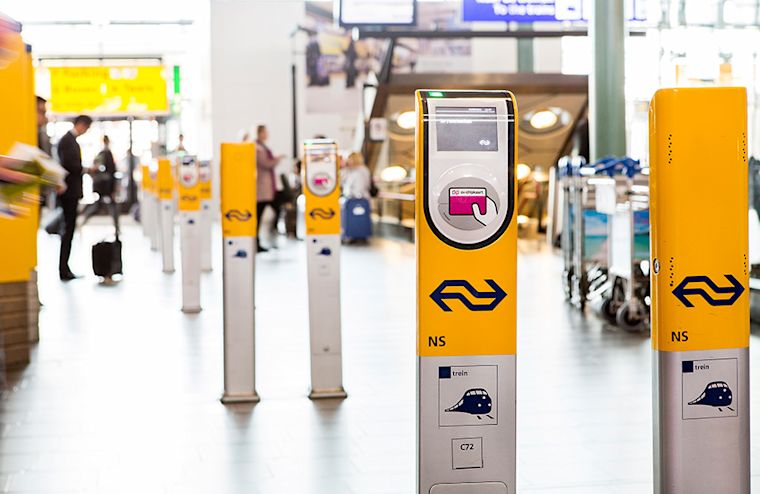 Schiphol | Openbaar vervoer en ov-chipkaart