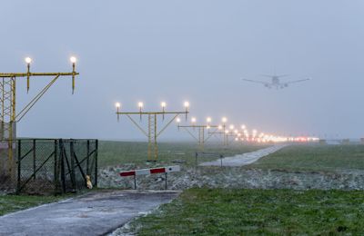 Schiphol | Flying safely in reduced visibility