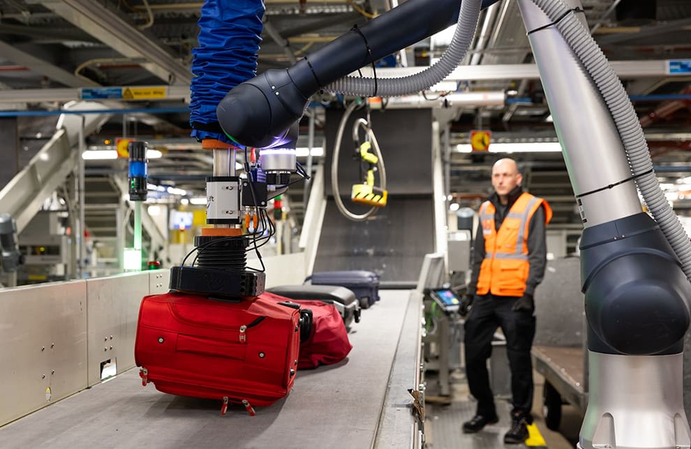 Schiphol | Baggage robot takes over the heavy lifting
