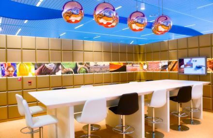 Schiphol | All services at Schiphol - See all options