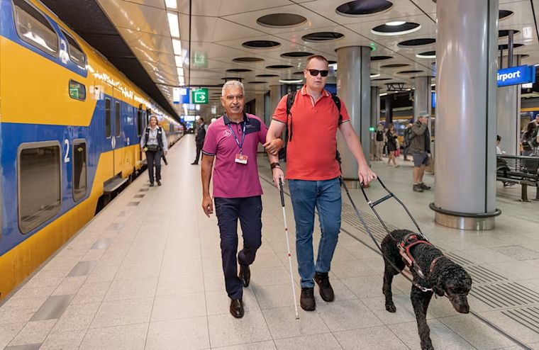 Schiphol | Flying for the deaf and blind