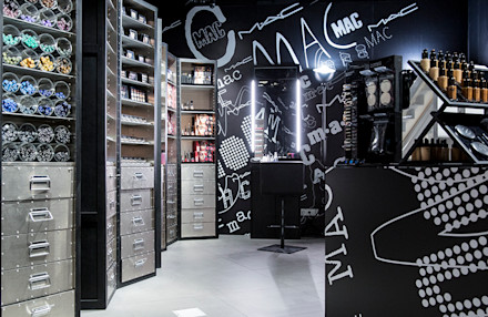 Schiphol | Shop at Schiphol - Discover all shops