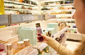 Schiphol | Fast and smooth travel through security