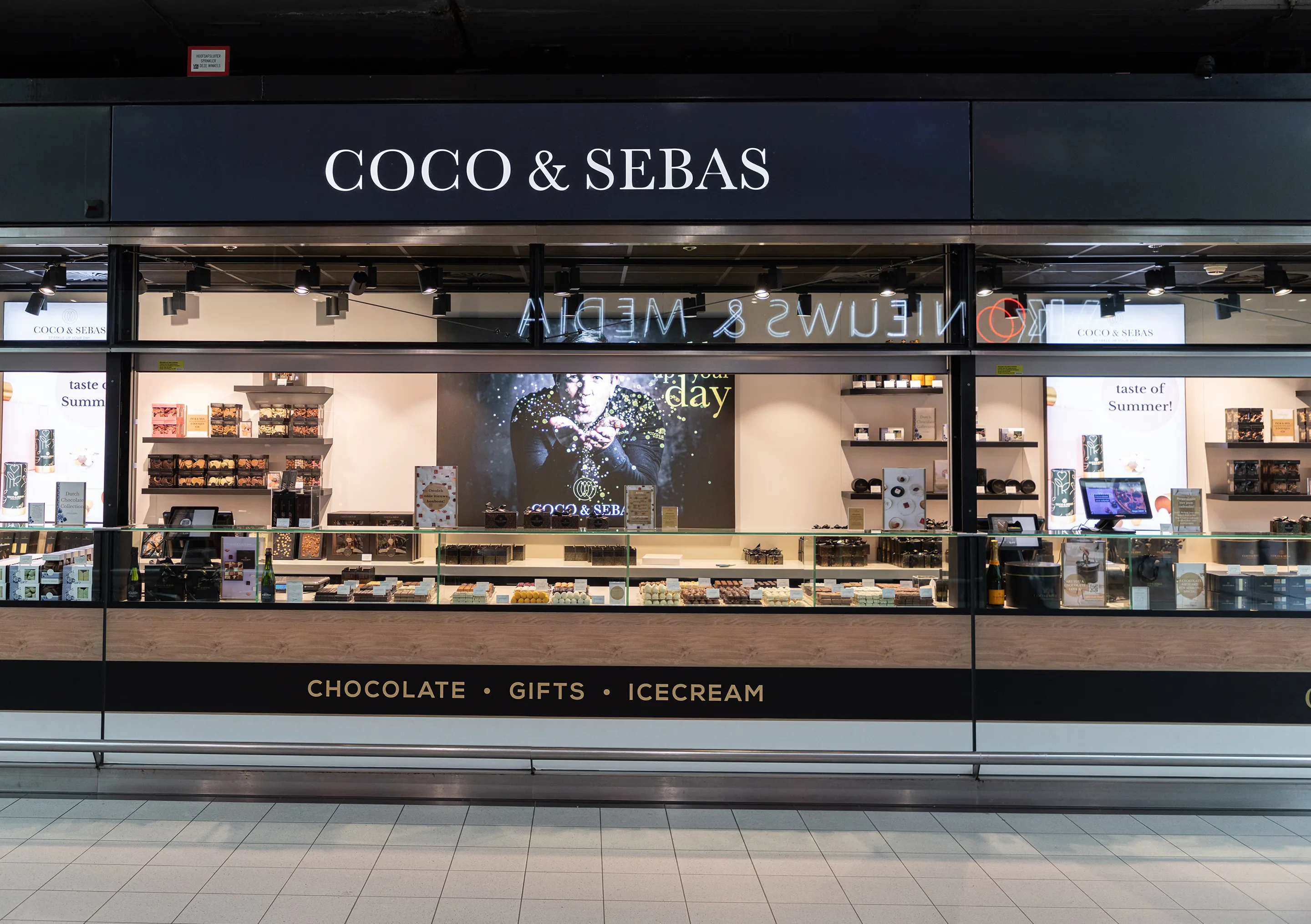 Schiphol | Coco en Sebas - Zin in iets zoets?