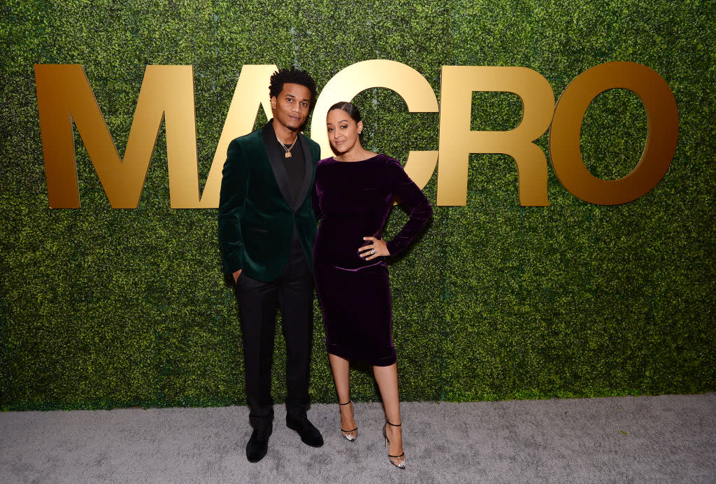Tia Mowry And Cory Hardrict Awkwardly Hug On Red Carpet: 'Everyone ...