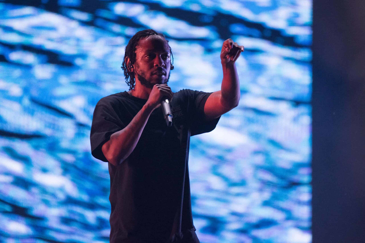 Kendrick Lamar Shows His Boxing Skills Inside The Boxing Ring!