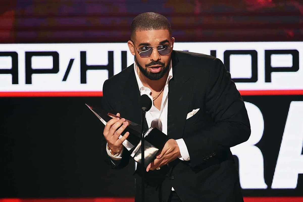 Did You Kow That Drake Has A Younger Sister? [PHOTO]