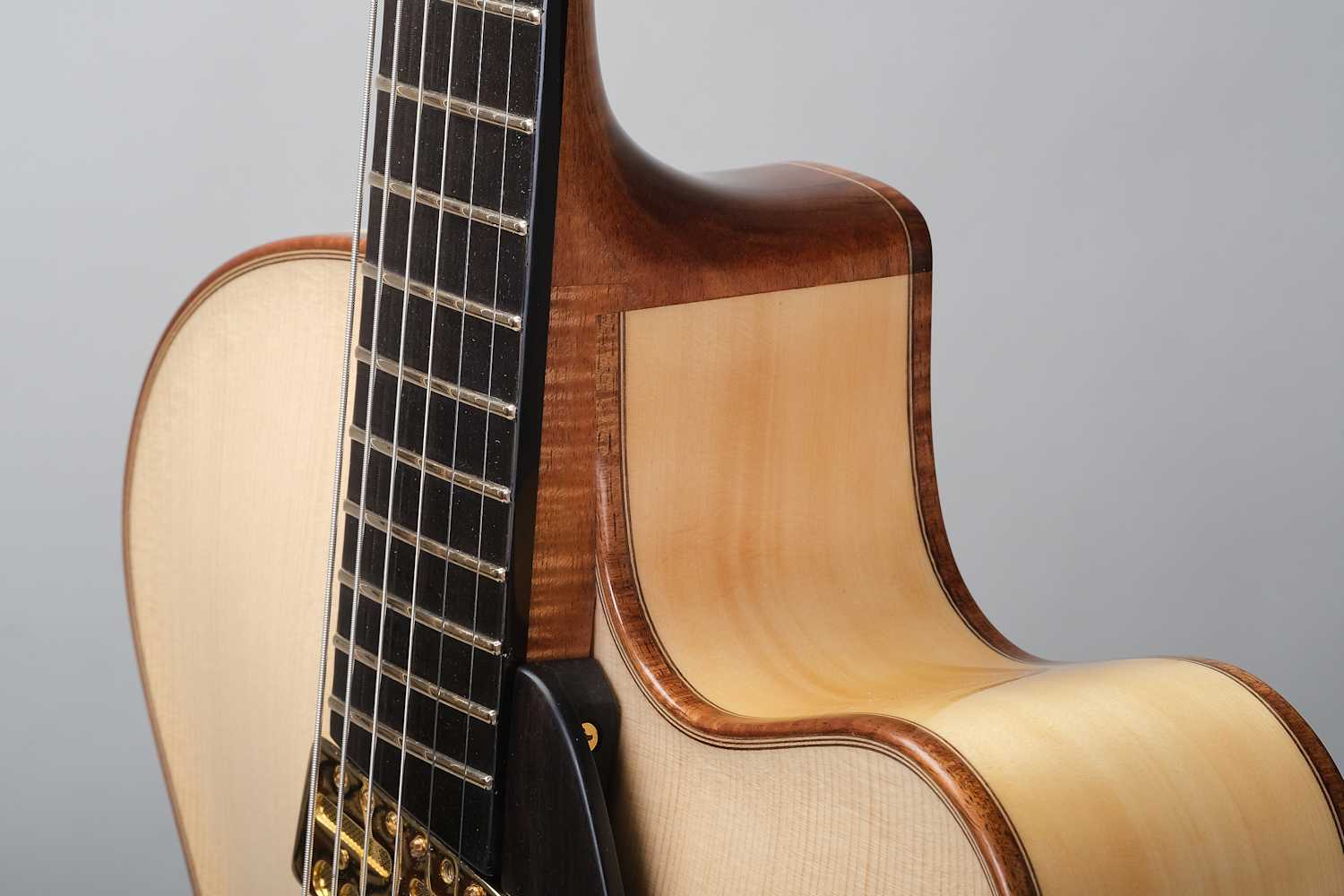 Rizzolo Archtop - Teardrop Archtop · Rizzolo Guitars