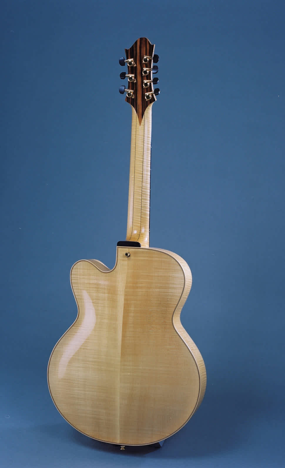 Rizzolo Archtop - 17" archtop Asymmetrical Headstock · Rizzolo Guitars