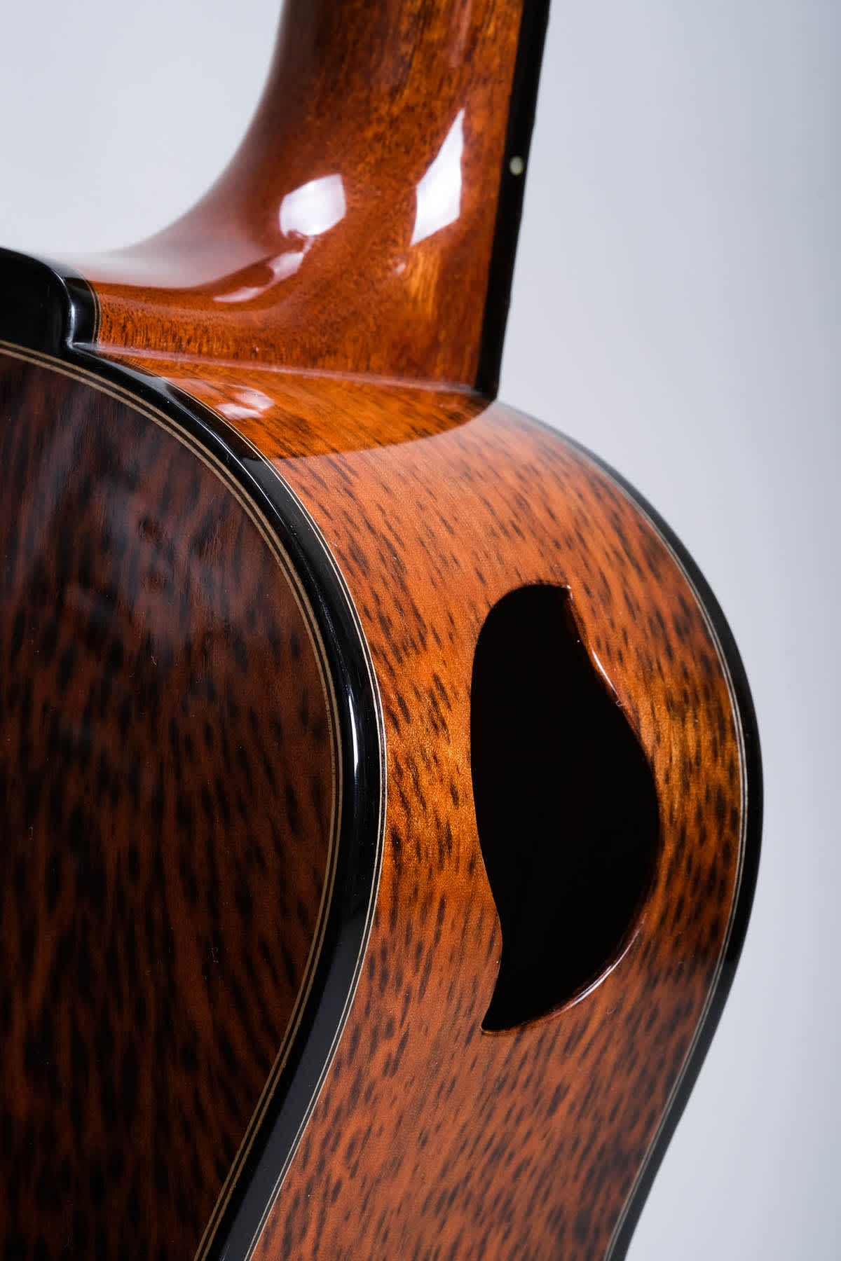 Rizzolo Nylon String - Tiger Myrtle Tenor Ukulele · Rizzolo Guitars