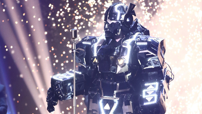 Will singing robot Jay Wynn's electric dreams come true? | Britain's ...