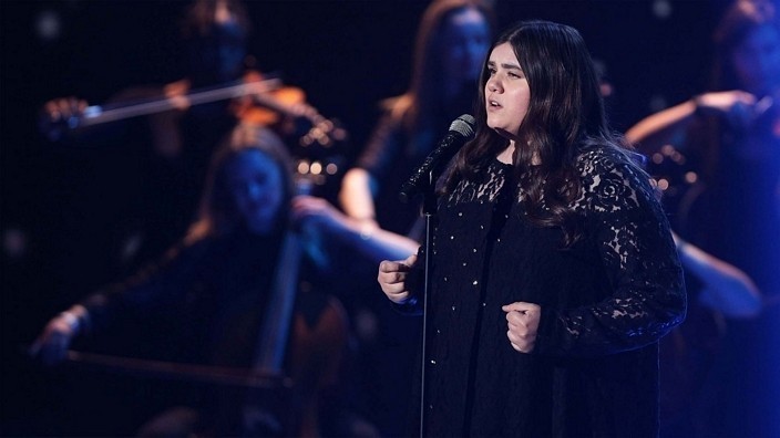 Can Emma Jones sing her way to success? | Britain's Got Talent