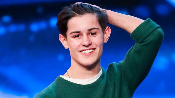 Singer-songwriter Reuben Gray does his dad proud | Britain's Got Talent