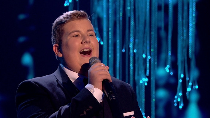 Kyle Tomlinson covers Christina Perri hit for your votes | Britain's ...