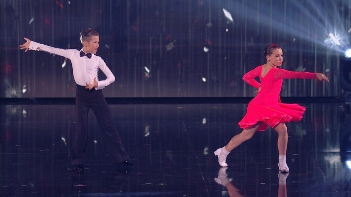 Dinky dancing duo Lexie and Christopher DAZZLE in the Semi-Finals ...