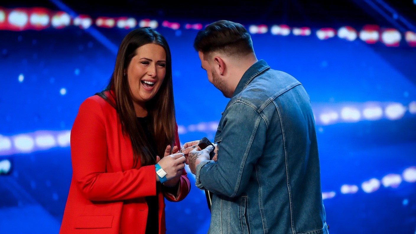 What an INCREDIBLE show we have tonight! Check out these preview pics ...