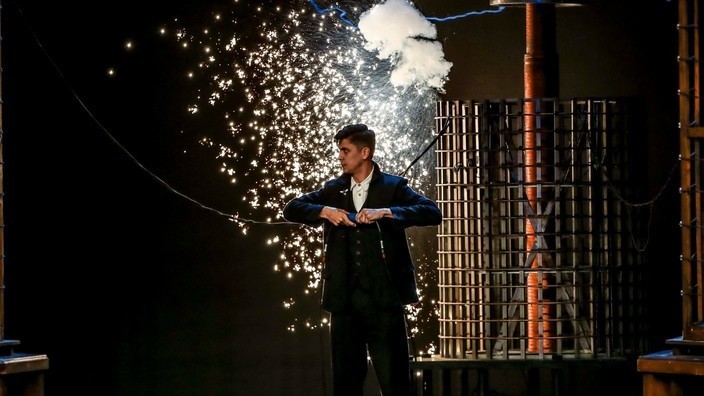 Ben Hart's MIND-BLOWING Victorian magic leaves Judges speechless ...