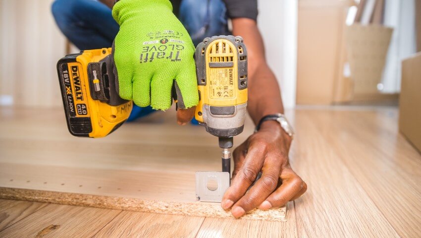 How to Get the Proper Handyman Insurance - APOLLO Insurance
