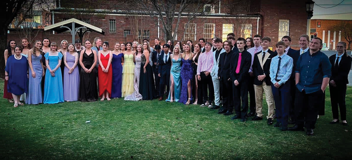 Special Award Winners At Cowra High School Year 12 Graduation | The ...