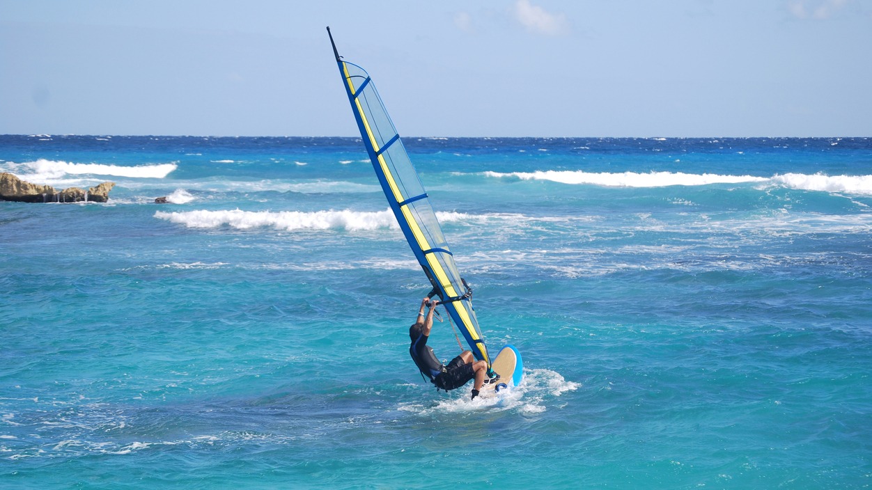 Surf aux Bahamas : conseils et offres de voyage | Tourlane