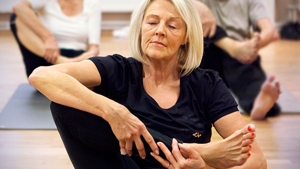 Delta på gruppetime: Senior Yoga - SATS - SATS