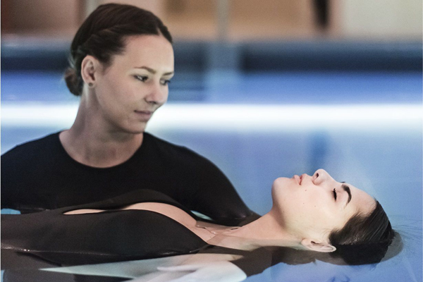 What is a Watsu pool and what are the benefits of Watsu?