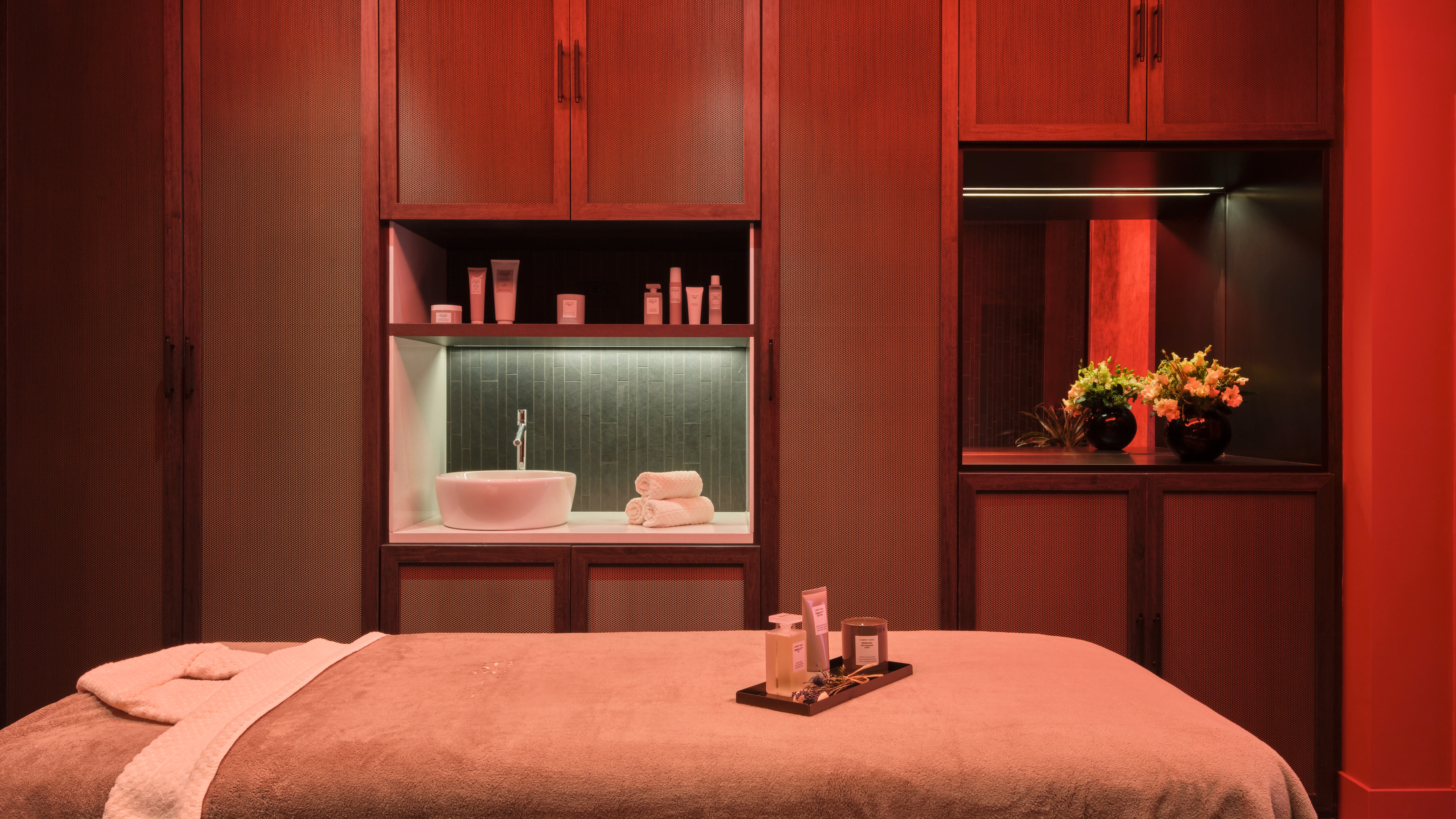 Away Spa at W Edinburgh | Spabreaks.com