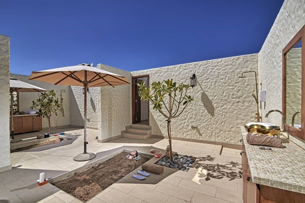 The sand burial treatment in the desert - The Hot Tub from Spabreaks.com