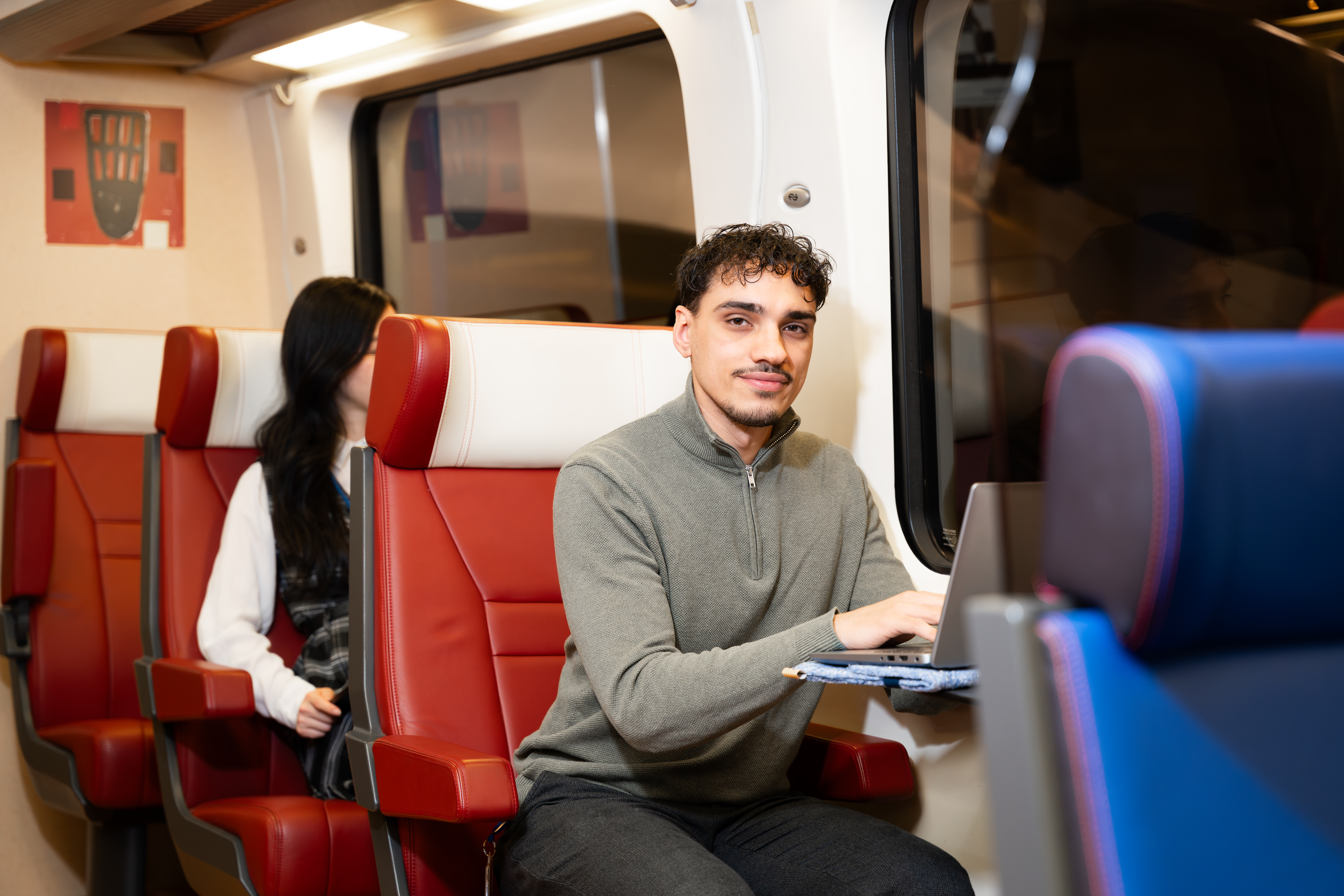 From aircraft to railways: the career adventure of NS trainee Karim Bayoumy | Magnet.me (en)