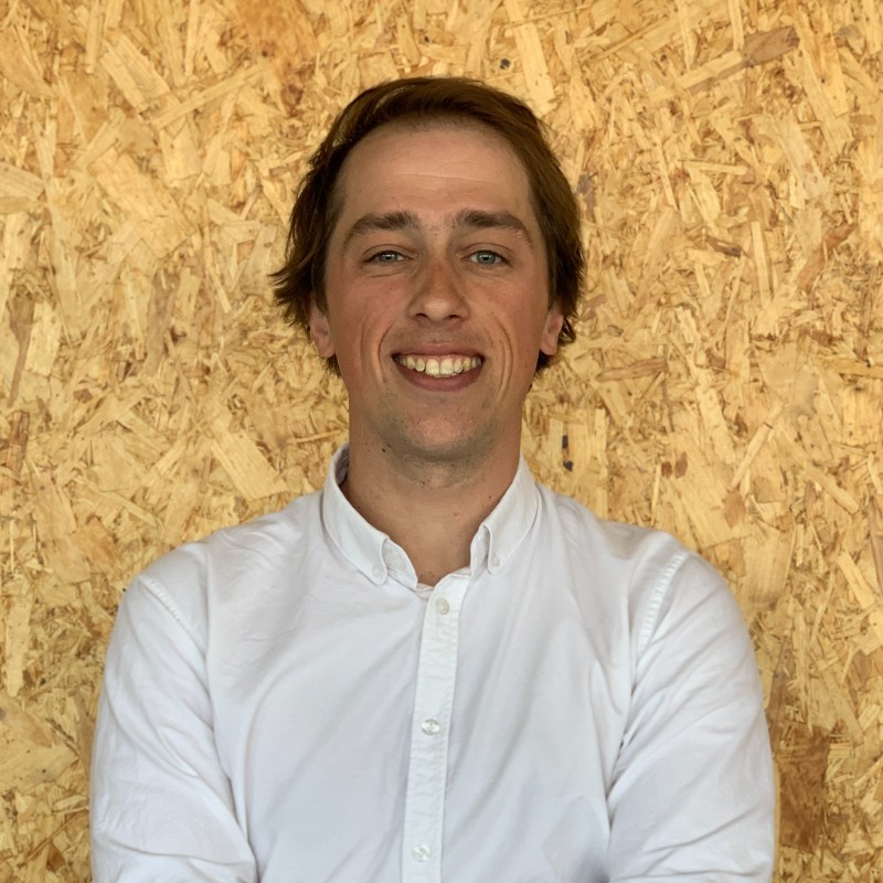 Save Big, Hire Smart: Why Magnet.me beats external recruiters for the ...