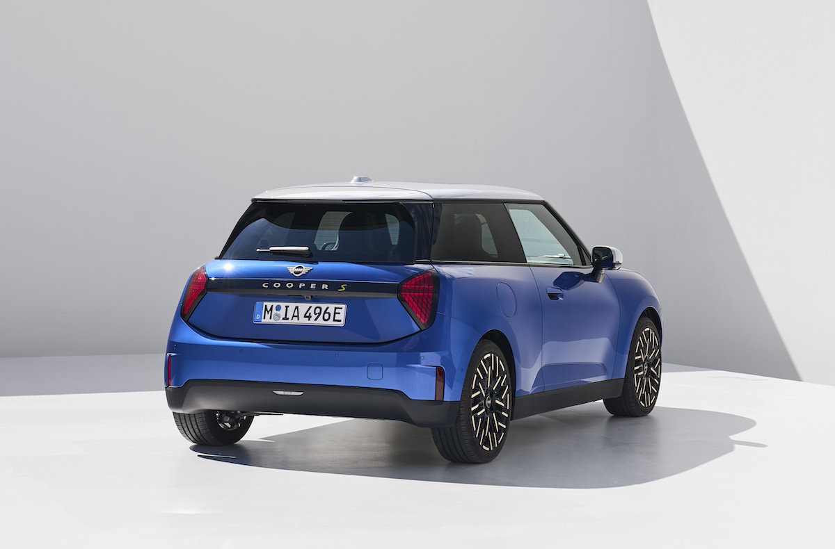 BMW MINI Models Over the Years - CarGurus.co.uk