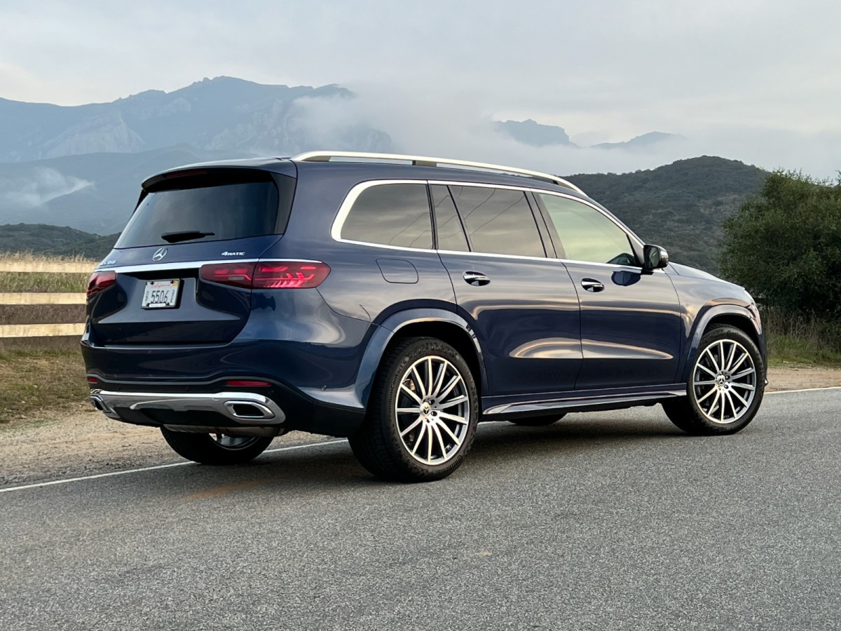 The Best Large SUVs for Gas Mileage - CarGurus