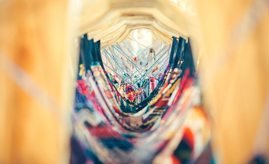 The Retail Pendulum: Developing A Balanced E-commerce Strategy