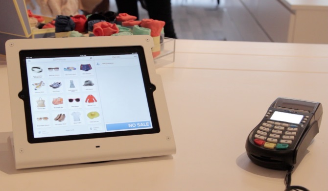 Can I Use the Shopify Card Reader in the UK? | We Make Websites