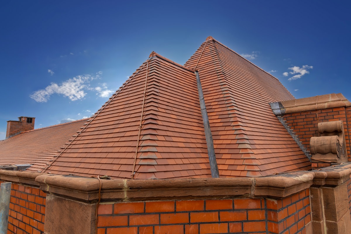Restoring the roof of Tyldesley Library