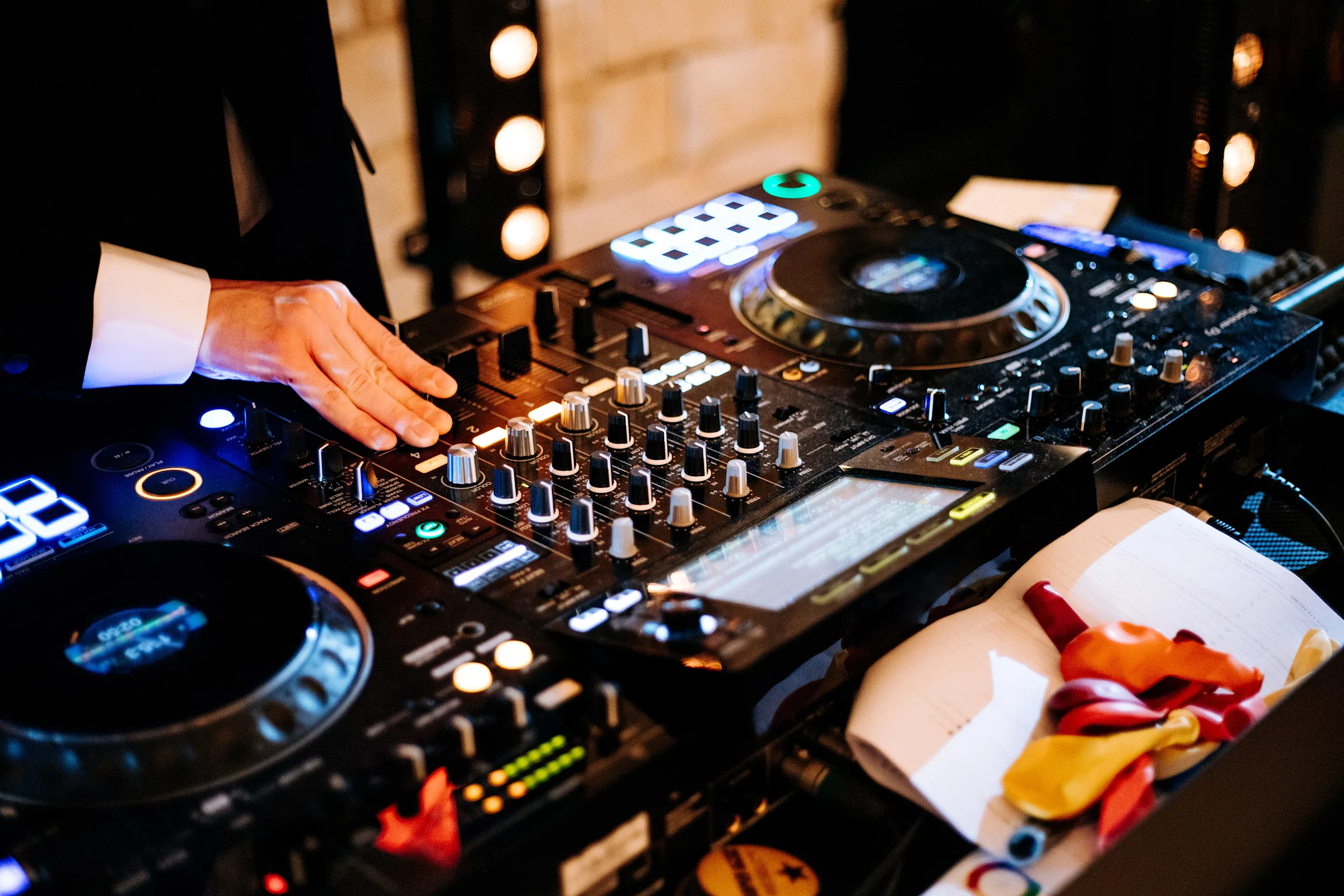 How Much Does a Wedding DJ Cost in Australia? | Bark
