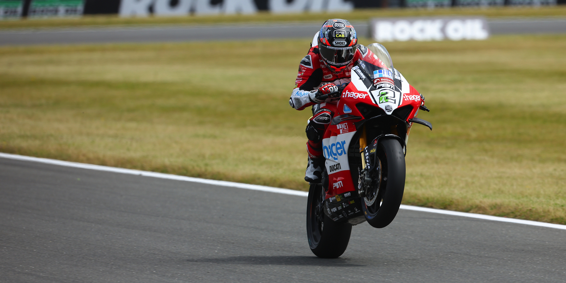 Double delight for Irwin at Snetterton