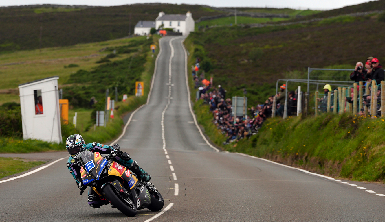 Dunlop-Ducati supersport double at the Isle of Man TT