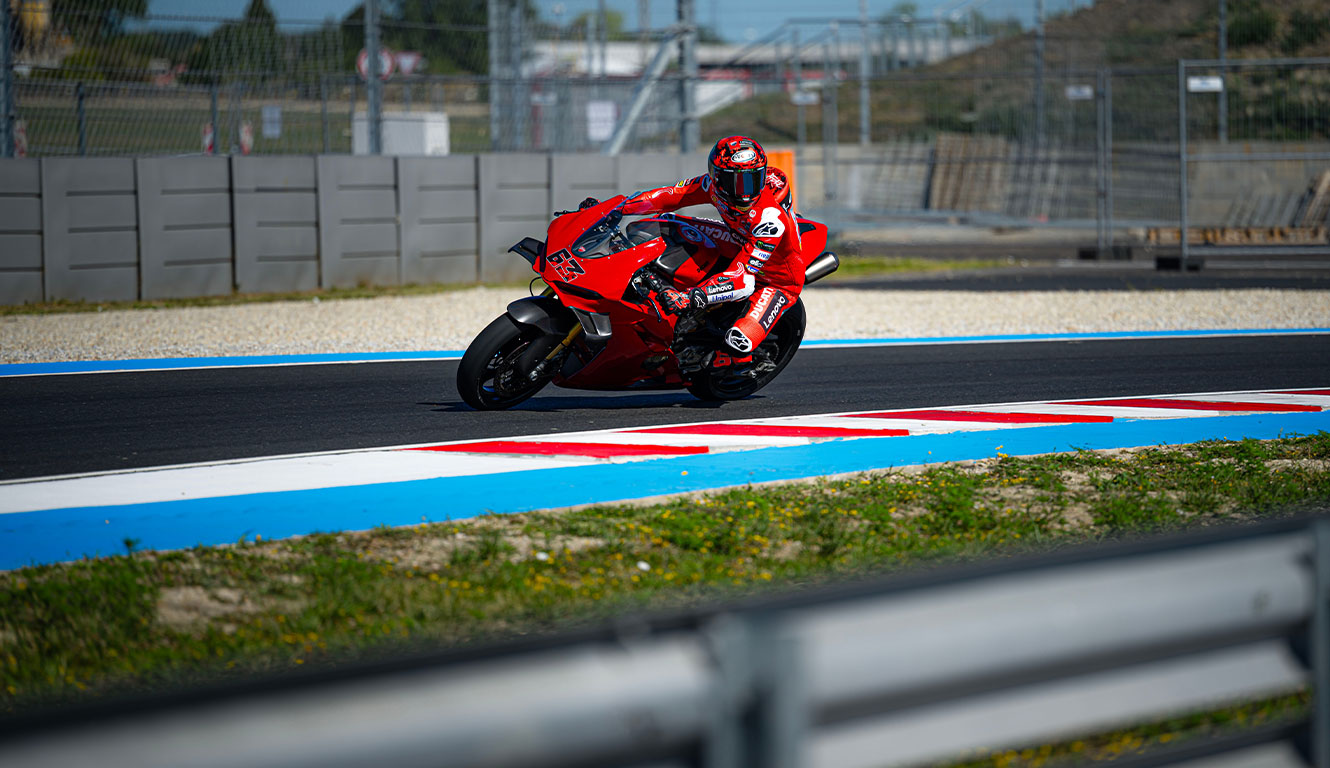 Holidays are over: the Ducati Lenovo Team back on track at Balaton Park ...