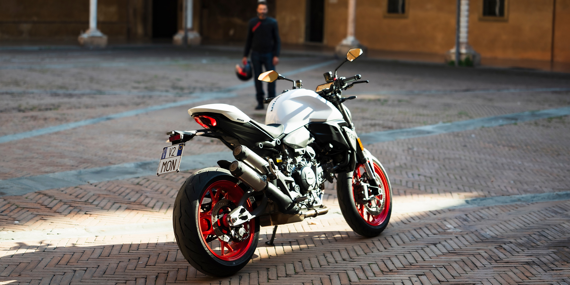 Ducati Monster 2026: everything you need, nothing more, with an ...