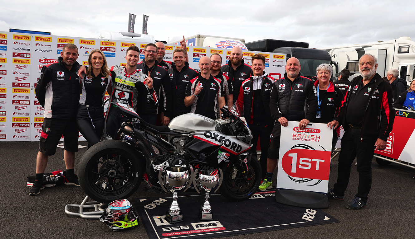Ben Currie does the double at Thruxton