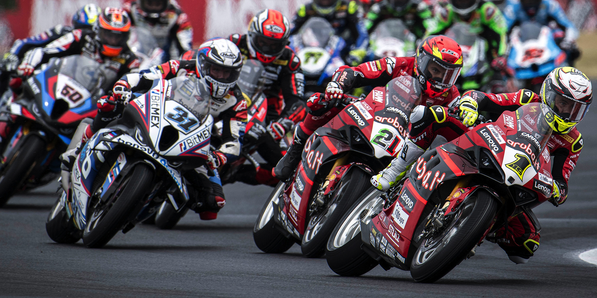 A controversial Superpole and early damp conditions affect the races of ...