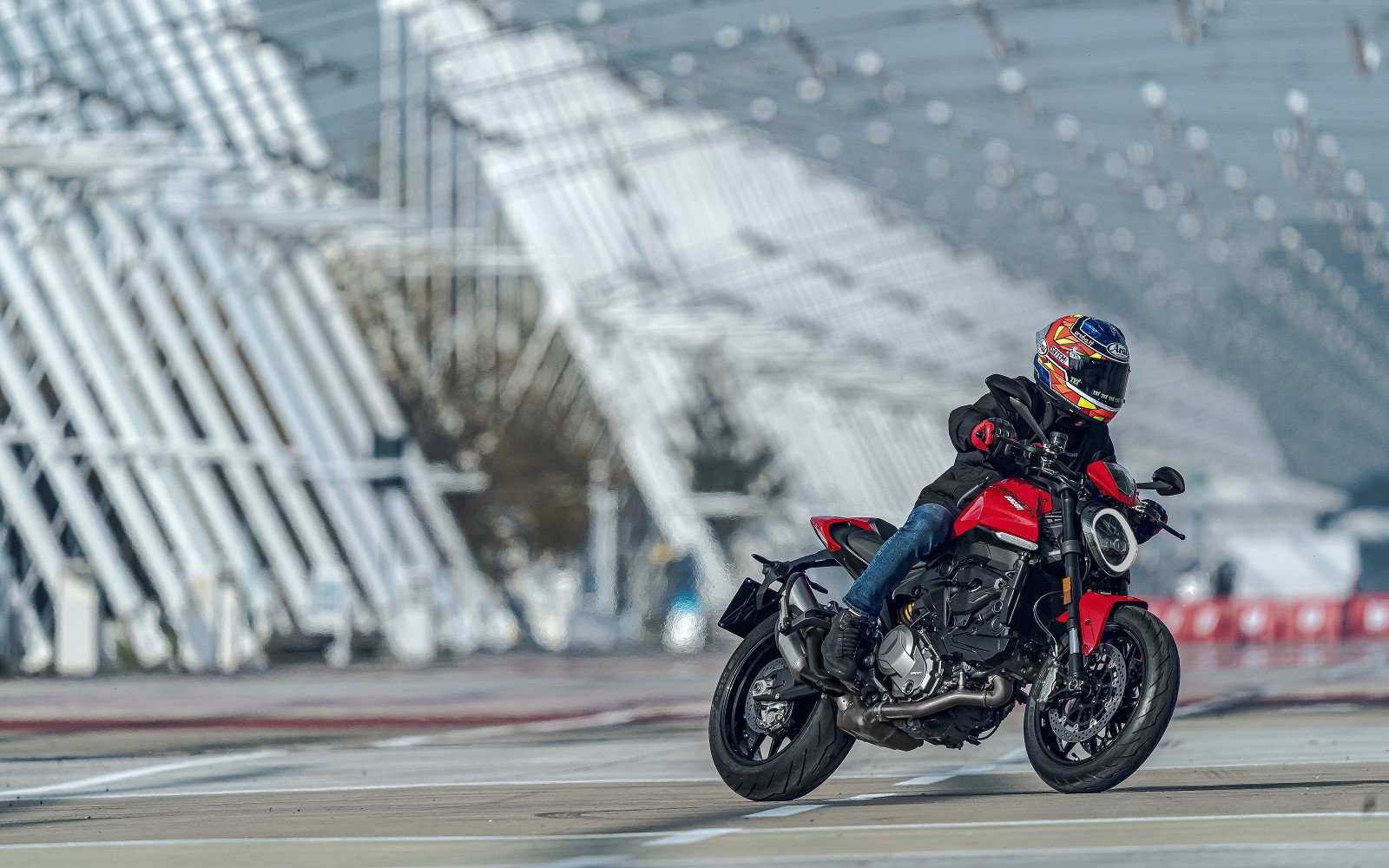 Ducati depowered, for A2 licence | Ducati