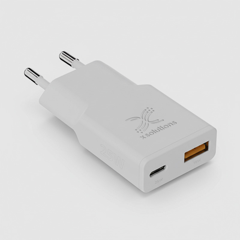 Xtorm XG2SL025 Go2 SlimLine 25W charger | Pixartprinting