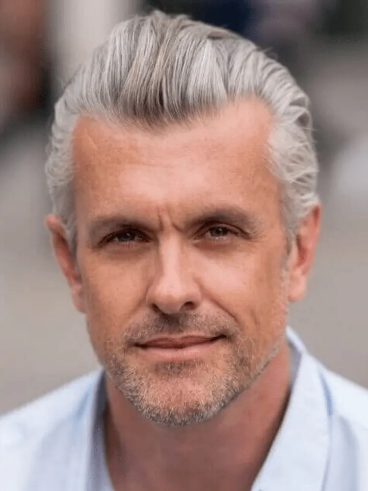 Varför blir håret grått? Hårtips för män | Gillette SE